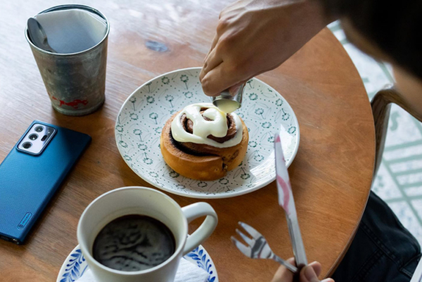 home – Roberto Cafe